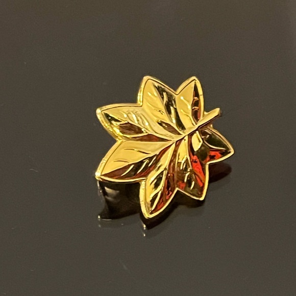 Vintage | Jewelry | Vintage Military Major Lieutenant Oak Leaf Gold ...